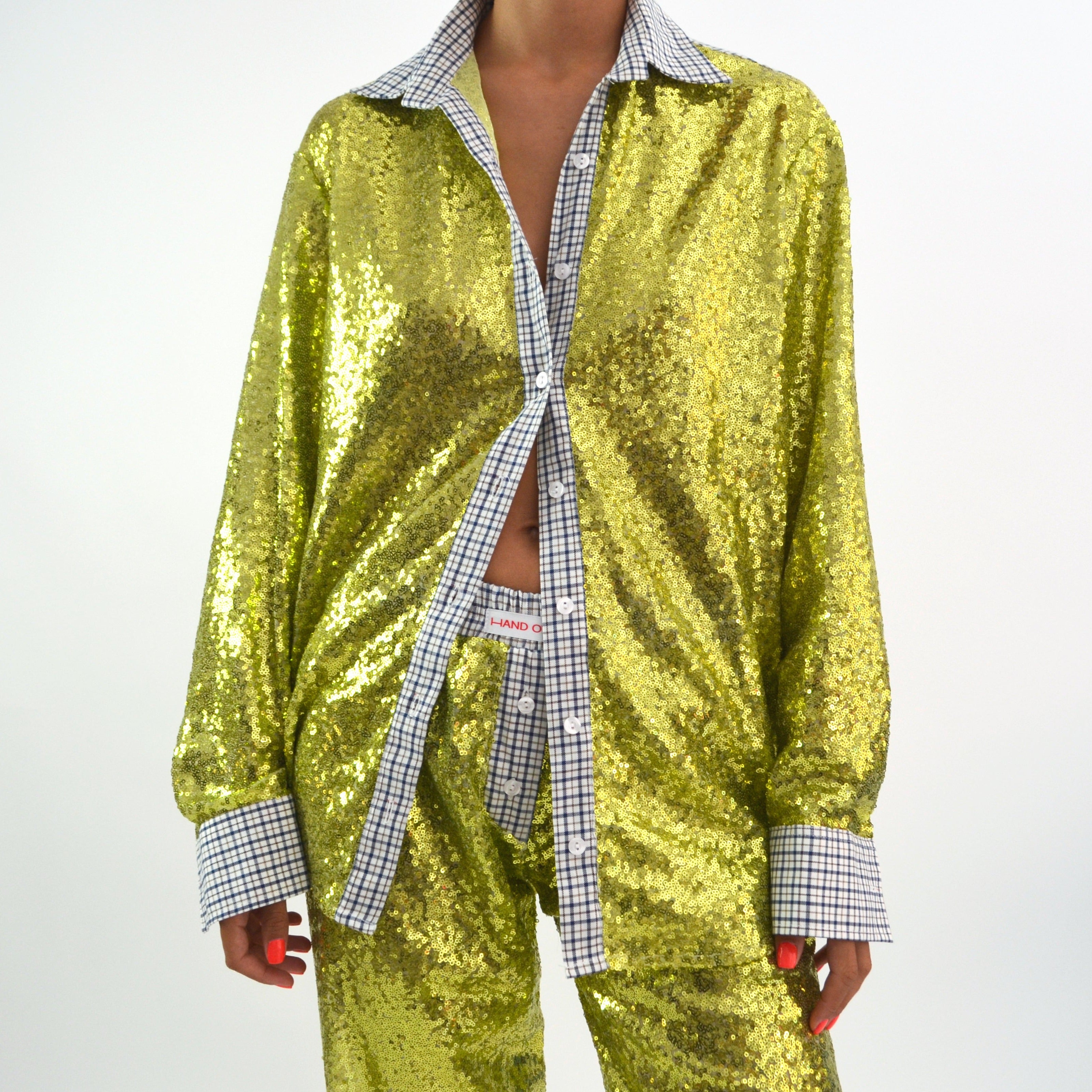 Rober´s Shirt – HANDOVER